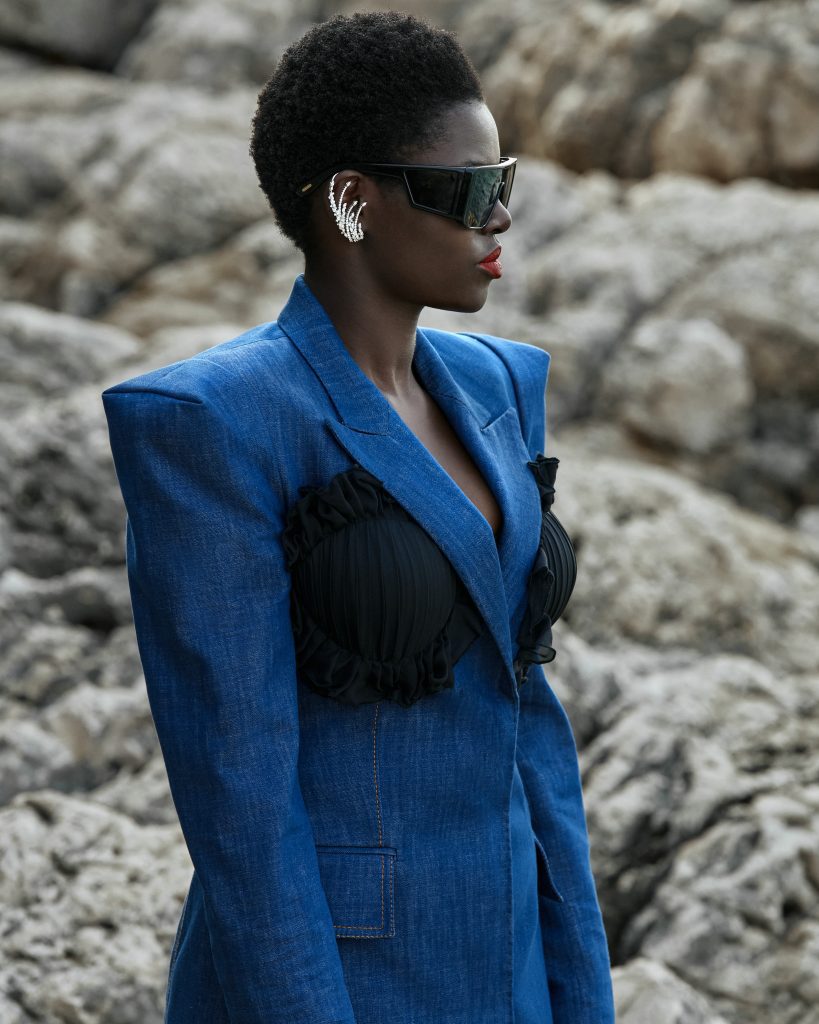 BOXY EMBROIDERED BLACK SUIT - Nemer Saade